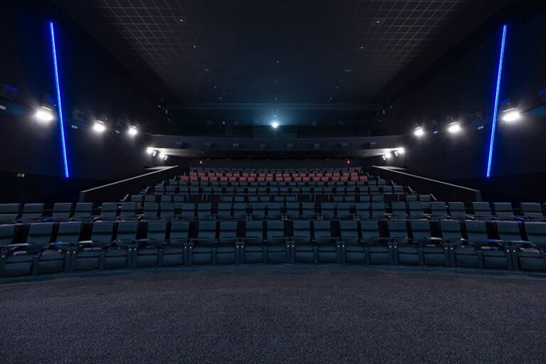 Cinesa inaugura el primer cine de lujo con camas en España: Cinesa LUXE Parque Principado