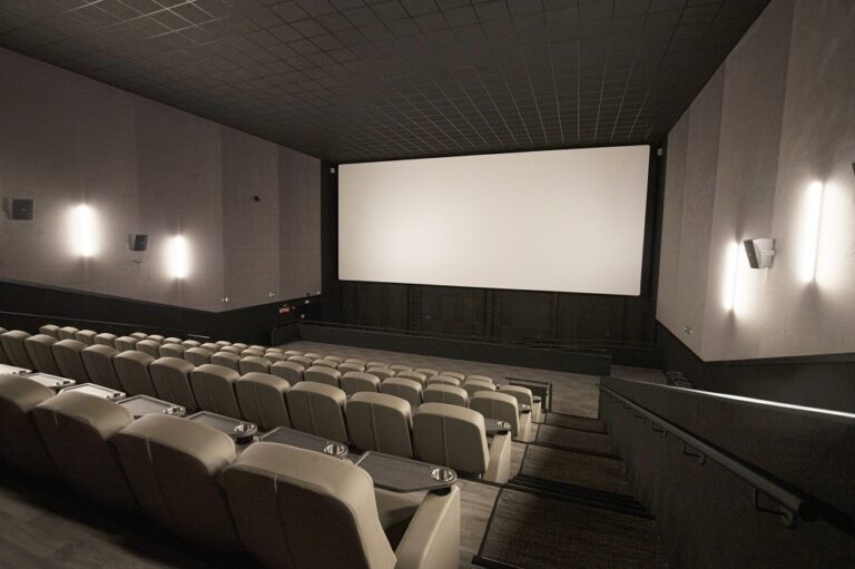 Cine Yelmo Premium Westfield La Maquinista, todo en uno